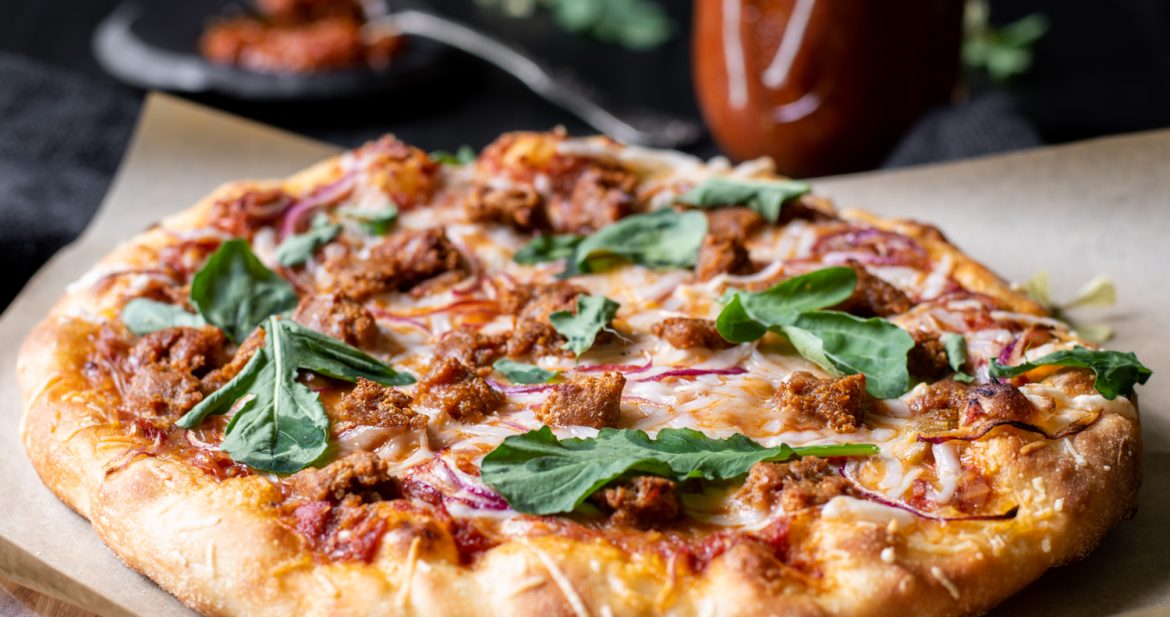 Southern Mediterranean Pizza - The Devil Wears Parsley